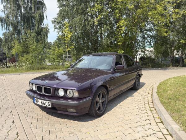 Violets BMW 525 1995 Cēsis, ar dzinēja tilpumu 3.00 L un nobraukumu 322 tūkst. km par 9900 €, foto 2 vietnē AUTOMOTO.COM.LV