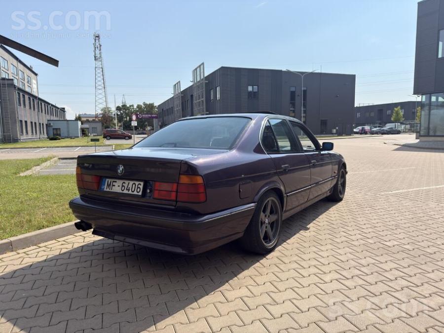 Violet BMW 525 1995 in Cesis, with an engine capacity of 3.00 L and mileage of 322 thousand km for 9900 €, photo 5 on AUTOMOTO.COM.LV