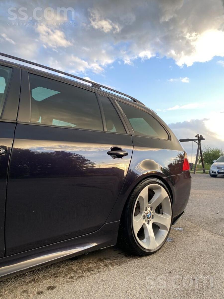 Violets BMW 525 2004 Rīga, ar dzinēja tilpumu 2.50 L un nobraukumu 393 tūkst. km par 4500 €, foto 3 vietnē AUTOMOTO.COM.LV