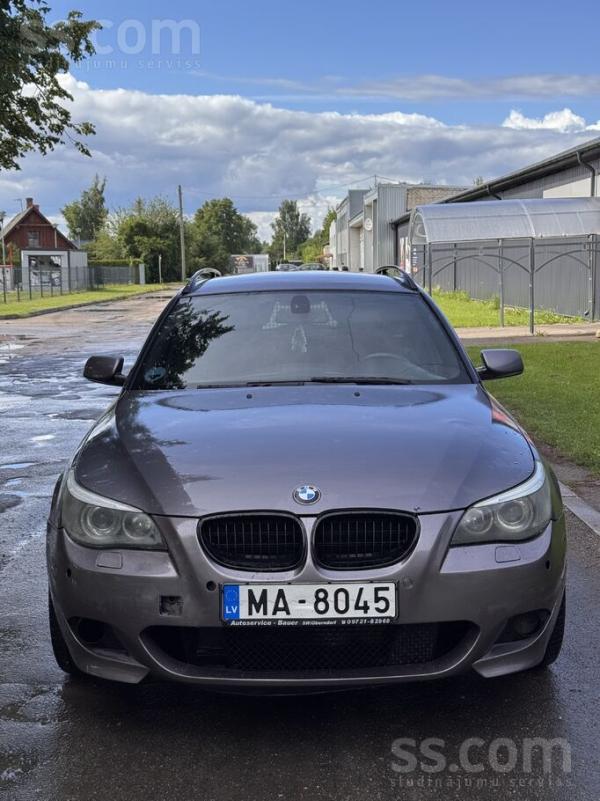 Violet BMW 525 2005 in Riga, with an engine capacity of 2.50 L and mileage of 371 thousand km for 3850 €, photo 2 on AUTOMOTO.COM.LV