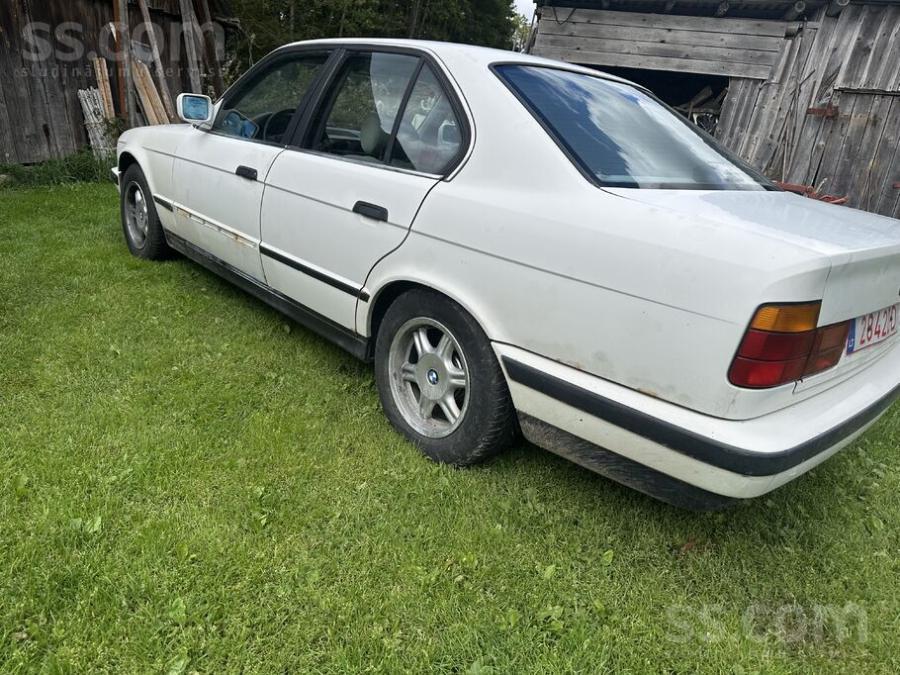 Белый БМВ 525 1989 в Краслава, объемом двигателя 2.50 л и пробегом 275 тыс. км за 2200 €, фото 6 на AUTOMOTO.COM.LV