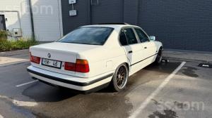 Balts BMW 525 1990 Rīga, ar dzinēja tilpumu 2.50 L un nobraukumu 310 tūkst. km par 7400 €, foto 5 vietnē AUTOMOTO.COM.LV