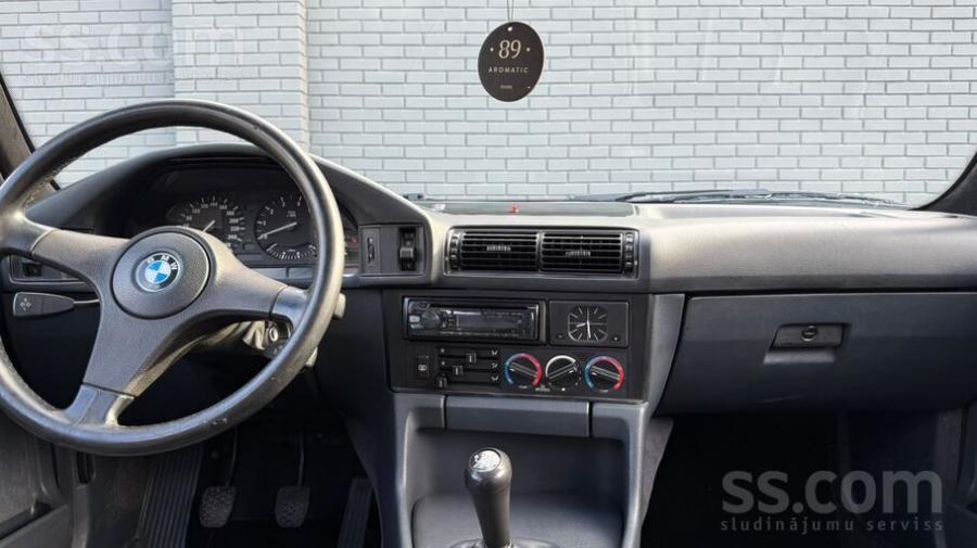 Balts BMW 525 1990 Rīga, ar dzinēja tilpumu 2.50 L un nobraukumu 310 tūkst. km par 7400 €, foto 9 vietnē AUTOMOTO.COM.LV