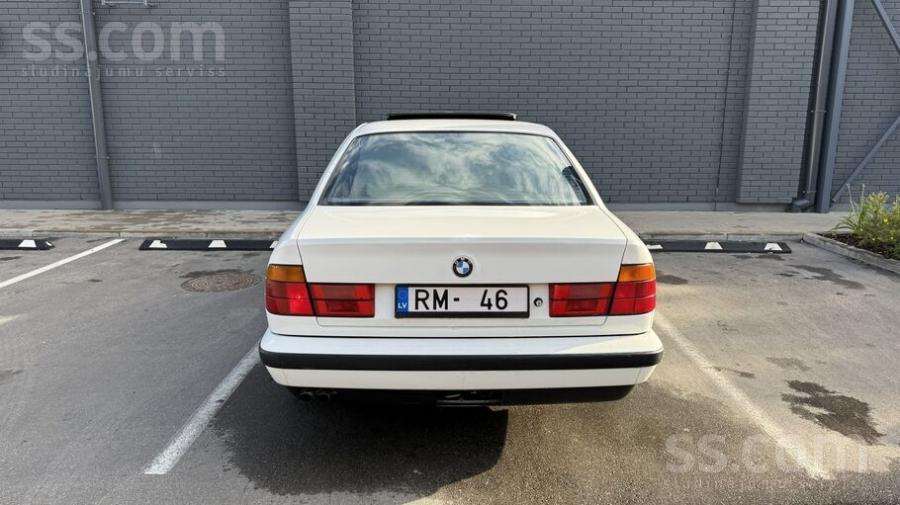Белый БМВ 525 1990 в Рига, объемом двигателя 2.50 л и пробегом 301 тыс. км за 5500 €, фото 6 на AUTOMOTO.COM.LV