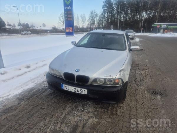 Balts BMW 525 2002 Rīga, ar dzinēja tilpumu 3.00 L un nobraukumu 340 tūkst. km par 1400 €, foto 1 vietnē AUTOMOTO.COM.LV