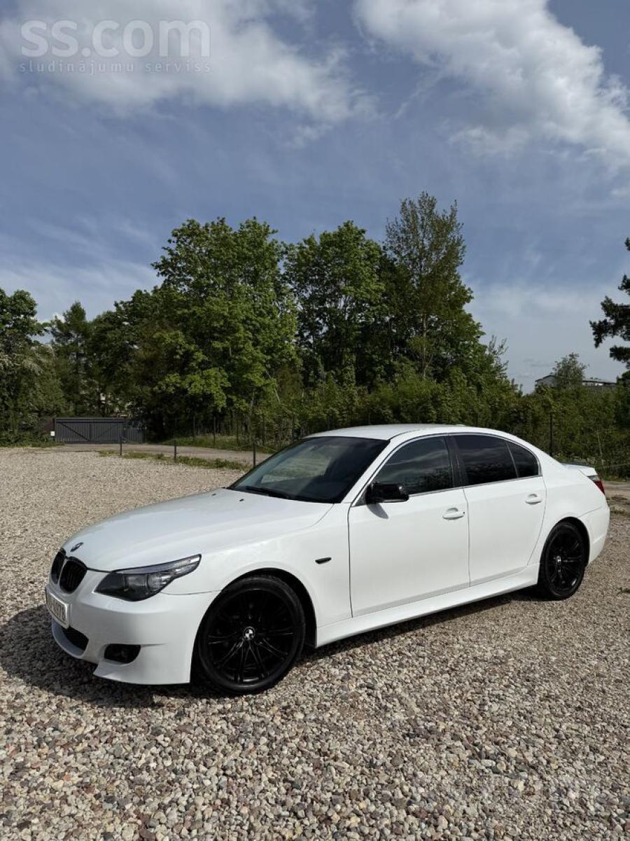 Balts BMW 525 2004 Tukums, ar dzinēja tilpumu 2.50 L un nobraukumu 320 tūkst. km par 5490 €, foto 2 vietnē AUTOMOTO.COM.LV