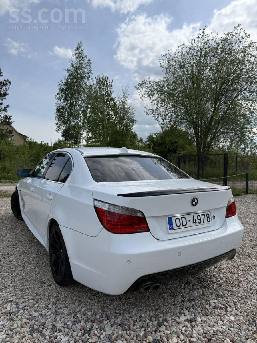 Balts BMW 525 2004 Tukums, ar dzinēja tilpumu 2.50 L un nobraukumu 320 tūkst. km par 5490 €, foto 5 vietnē AUTOMOTO.COM.LV