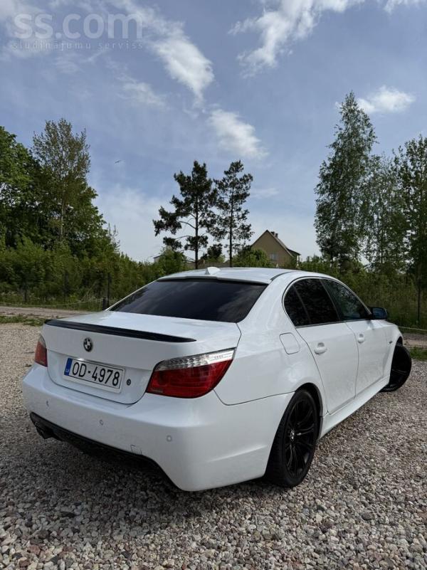 Balts BMW 525 2004 Tukums, ar dzinēja tilpumu 2.50 L un nobraukumu 320 tūkst. km par 5490 €, foto 6 vietnē AUTOMOTO.COM.LV
