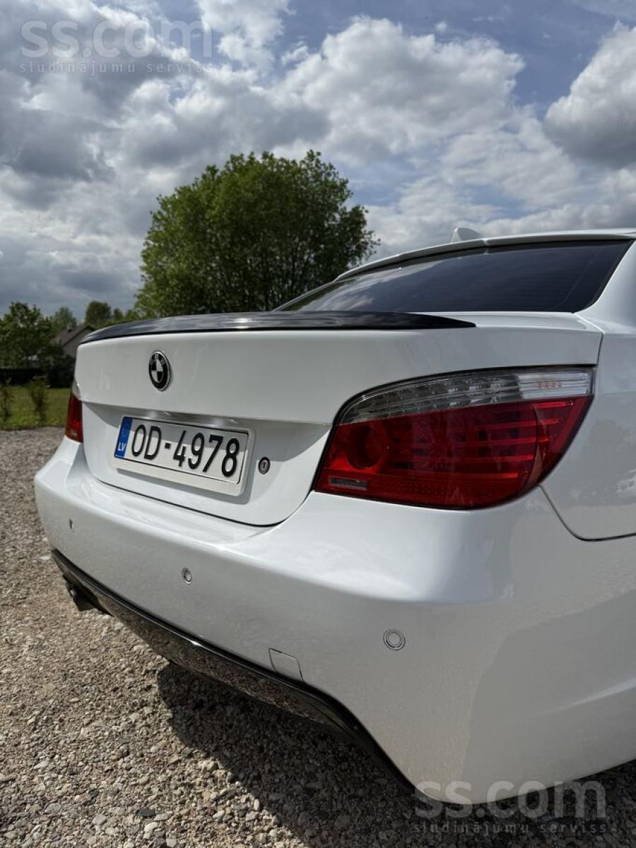 Balts BMW 525 2004 Tukums, ar dzinēja tilpumu 2.50 L un nobraukumu 320 tūkst. km par 5490 €, foto 10 vietnē AUTOMOTO.COM.LV