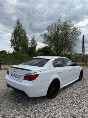 Balts BMW 525 2004 Tukums, ar dzinēja tilpumu 2.50 L un nobraukumu 320 tūkst. km par 5490 €, foto 31 vietnē AUTOMOTO.COM.LV