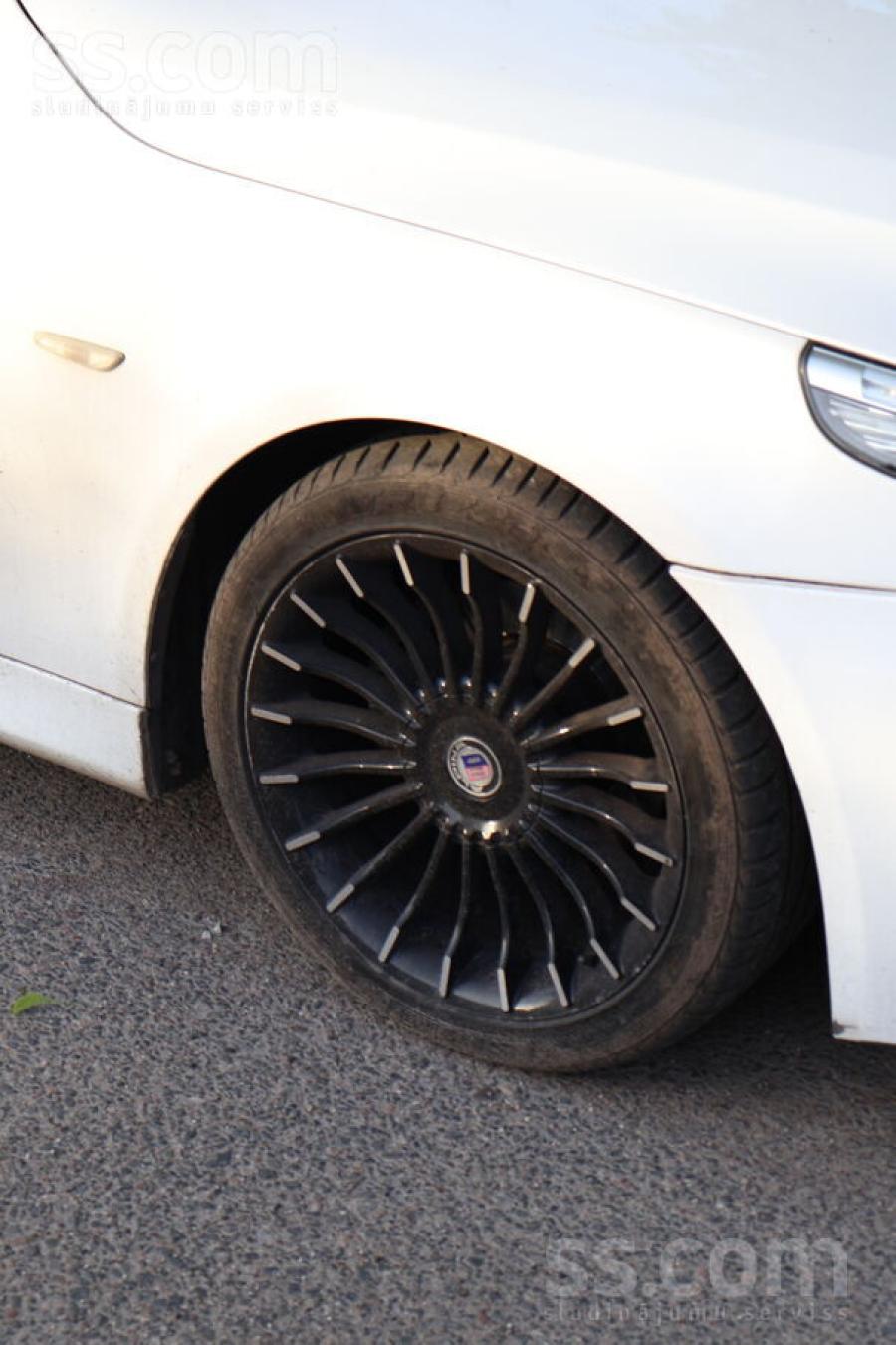 White BMW 525 2005 in Riga, with an engine capacity of 2.50 L and mileage of 0 thousand km for 5100 €, photo 8 on AUTOMOTO.COM.LV