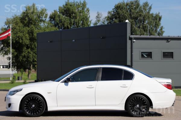 White BMW 525 2005 in Tukums, with an engine capacity of 2.50 L and mileage of 395 thousand km for 5200 €, photo 6 on AUTOMOTO.COM.LV