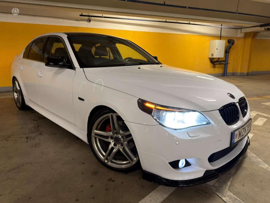 Balts BMW 525 2006 Viļņa, ar dzinēja tilpumu 2.50 L un nobraukumu 400 tūkst. km par 4350 €, foto 1 vietnē AUTOMOTO.COM.LV