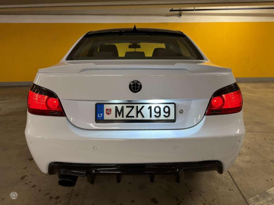 White BMW 525 2006 in Vilnius, with an engine capacity of 2.50 L and mileage of 400 thousand km for 4350 €, photo 16 on AUTOMOTO.COM.LV
