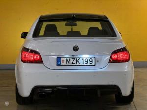 White BMW 525 2006 in Vilnius, with an engine capacity of 2.50 L and mileage of 400 thousand km for 4350 €, photo 17 on AUTOMOTO.COM.LV