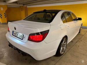 White BMW 525 2006 in Vilnius, with an engine capacity of 2.50 L and mileage of 400 thousand km for 4350 €, photo 18 on AUTOMOTO.COM.LV