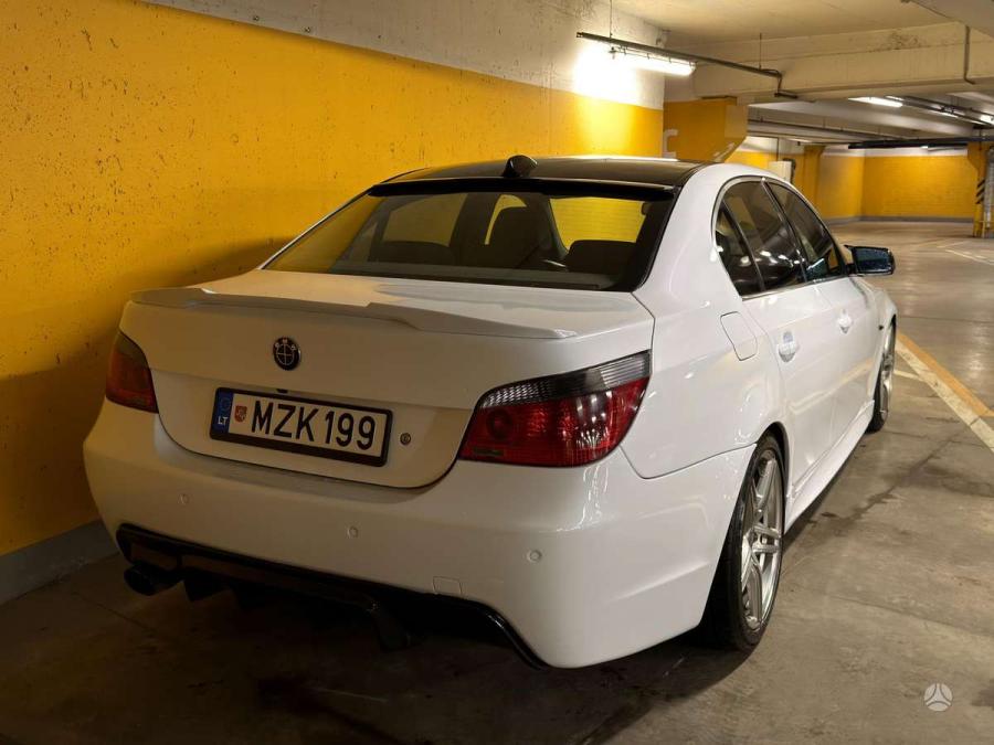 White BMW 525 2006 in Vilnius, with an engine capacity of 2.50 L and mileage of 400 thousand km for 4350 €, photo 23 on AUTOMOTO.COM.LV