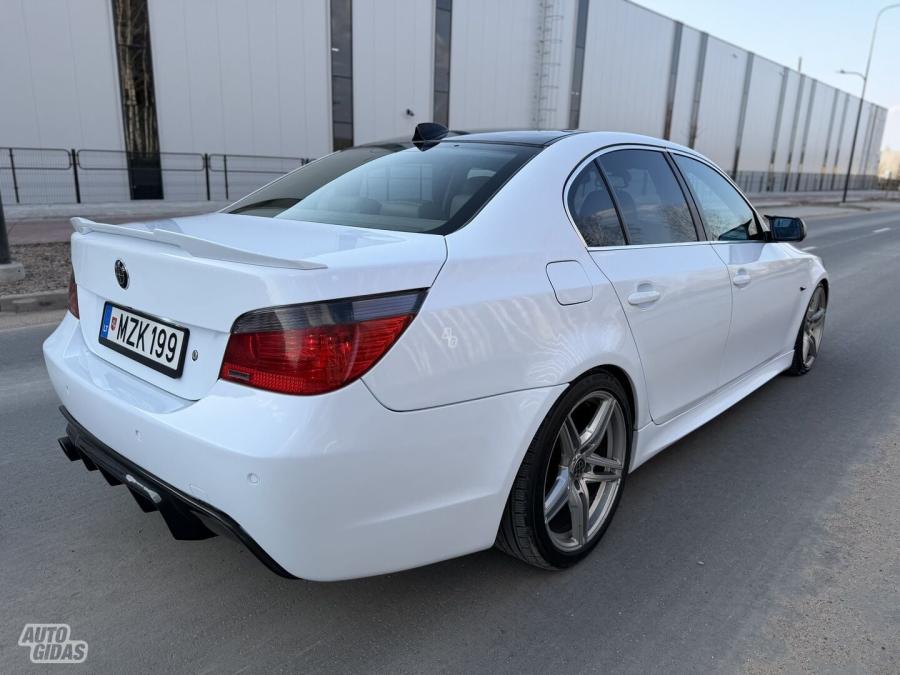 Balts BMW 525 2006 Viļņa, ar dzinēja tilpumu 2.50 L un nobraukumu 405 tūkst. km par 3999 €, foto 8 vietnē AUTOMOTO.COM.LV
