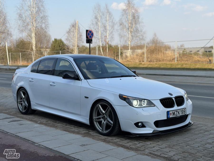 Balts BMW 525 2006 Viļņa, ar dzinēja tilpumu 2.50 L un nobraukumu 405 tūkst. km par 3999 €, foto 14 vietnē AUTOMOTO.COM.LV