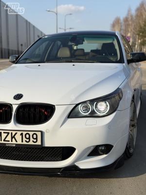 White BMW 525 2006 in Vilnius, with an engine capacity of 2.50 L and mileage of 399 thousand km for 3799 €, photo 4 on AUTOMOTO.COM.LV