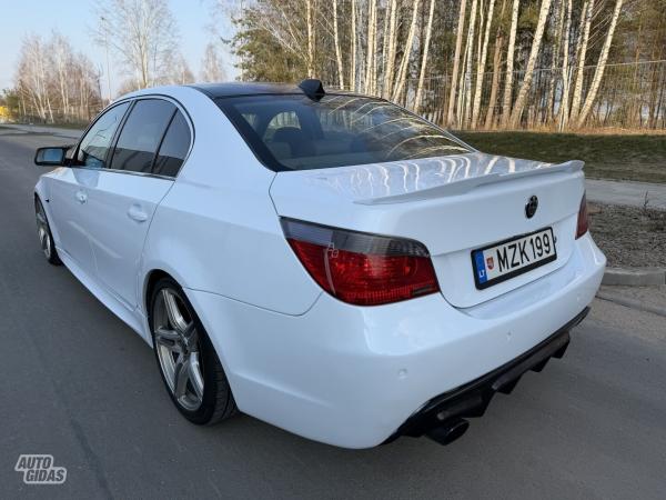 White BMW 525 2006 in Vilnius, with an engine capacity of 2.50 L and mileage of 399 thousand km for 3799 €, photo 8 on AUTOMOTO.COM.LV