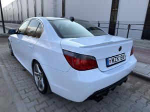 White BMW 525 2006 in Vilnius, with an engine capacity of 2.50 L and mileage of 399 thousand km for 3799 €, photo 22 on AUTOMOTO.COM.LV