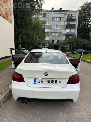 White BMW 525 2006 in Riga, with an engine capacity of 2.50 L and mileage of 370 thousand km for 7350 €, photo 3 on AUTOMOTO.COM.LV