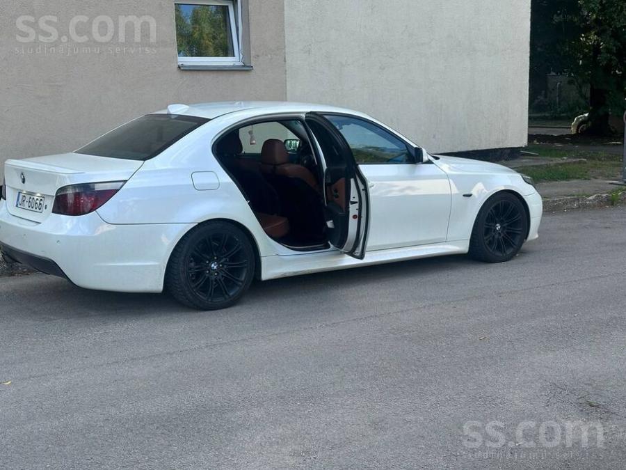 White BMW 525 2006 in Riga, with an engine capacity of 2.50 L and mileage of 370 thousand km for 7350 €, photo 9 on AUTOMOTO.COM.LV