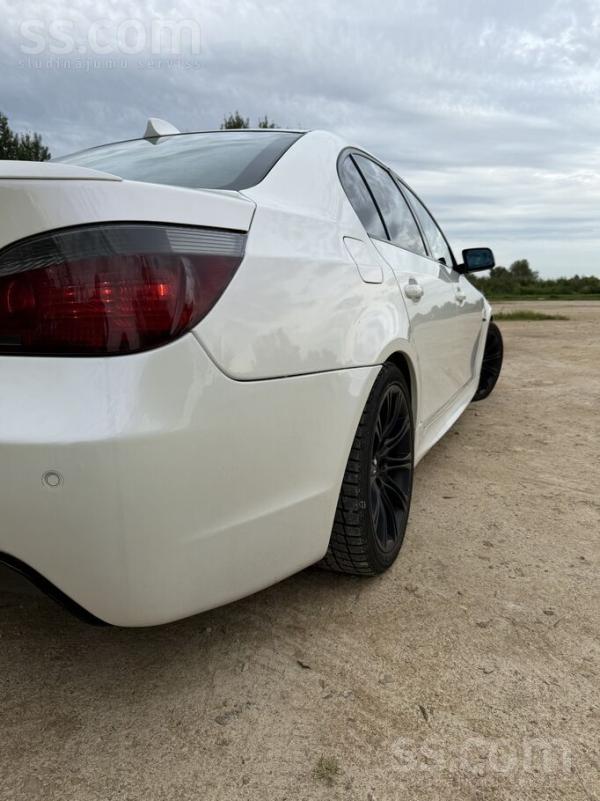 Balts BMW 525 2006 Rīga, ar dzinēja tilpumu 2.50 L un nobraukumu 370 tūkst. km par 6200 €, foto 8 vietnē AUTOMOTO.COM.LV