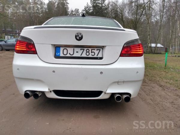 White BMW 525 2007 in Riga, with an engine capacity of 3.00 L and mileage of 294 thousand km for 5200 €, photo 7 on AUTOMOTO.COM.LV