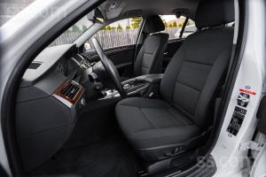 White BMW 525 2007 in Jelgava, with an engine capacity of 2.50 L and mileage of 24 thousand km for 11922 €, photo 7 on AUTOMOTO.COM.LV
