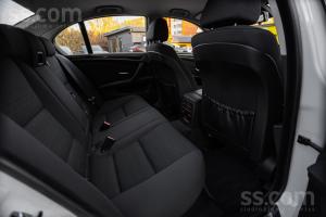 White BMW 525 2007 in Jelgava, with an engine capacity of 2.50 L and mileage of 24 thousand km for 11922 €, photo 22 on AUTOMOTO.COM.LV