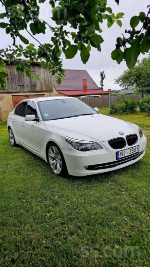 Balts BMW 525 2007 Rīga, ar dzinēja tilpumu 3.00 L un nobraukumu 283 tūkst. km par 5700 €, foto  vietnē AUTOMOTO.COM.LV