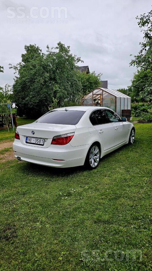 White BMW 525 2007 in Riga, with an engine capacity of 3.00 L and mileage of 283 thousand km for 5700 €, photo 4 on AUTOMOTO.COM.LV