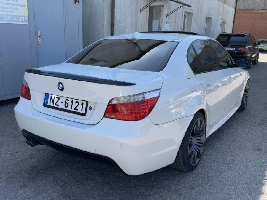 White BMW 525 2007 in Riga, with an engine capacity of 3.00 L and mileage of 246 thousand km for 7450 €, photo 6 on AUTOMOTO.COM.LV