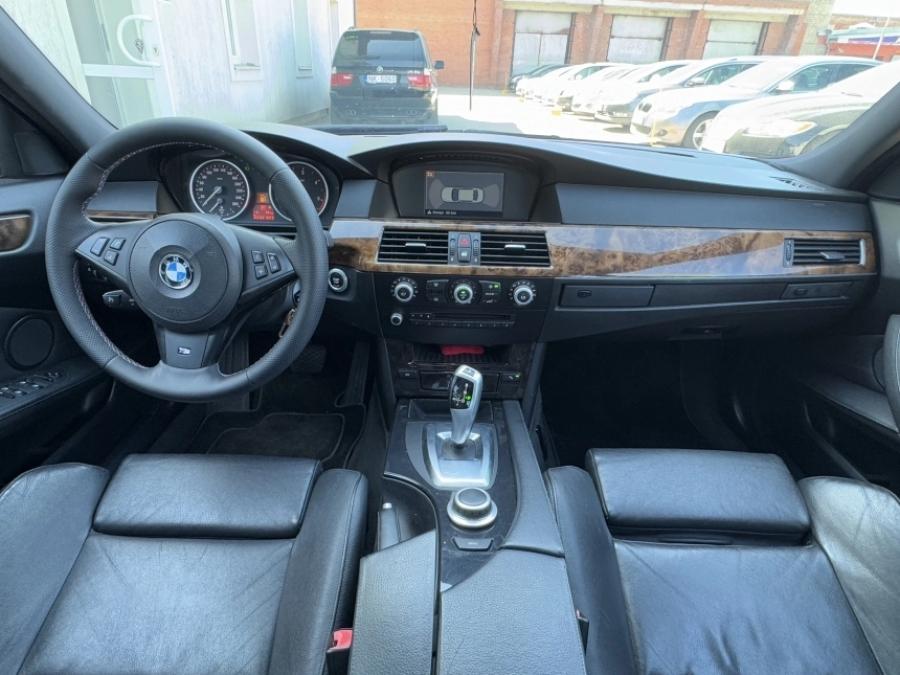 White BMW 525 2007 in Riga, with an engine capacity of 3.00 L and mileage of 246 thousand km for 7450 €, photo 10 on AUTOMOTO.COM.LV