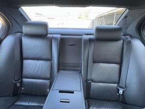 White BMW 525 2007 in Riga, with an engine capacity of 3.00 L and mileage of 246 thousand km for 7450 €, photo 17 on AUTOMOTO.COM.LV