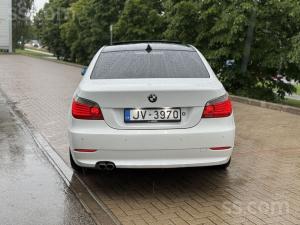 White BMW 525 2007 in Riga, with an engine capacity of 3.00 L and mileage of 320 thousand km for 4999 €, photo 6 on AUTOMOTO.COM.LV