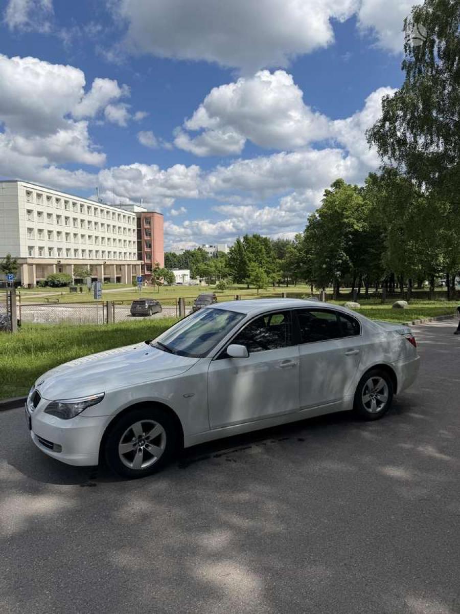 White BMW 525 2007 in Vilnius, with an engine capacity of 2.99 L and mileage of 289 thousand km for 4500 €, photo 6 on AUTOMOTO.COM.LV
