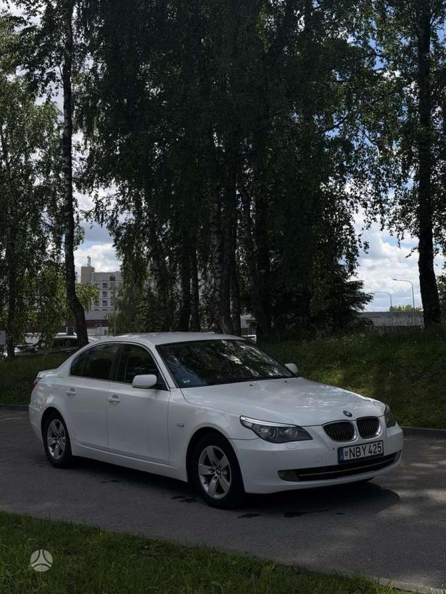 White BMW 525 2007 in Vilnius, with an engine capacity of 2.99 L and mileage of 289 thousand km for 4500 €, photo 7 on AUTOMOTO.COM.LV