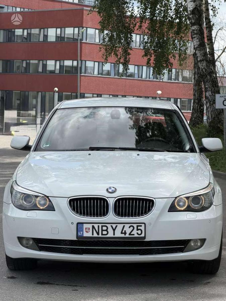 White BMW 525 2007 in Vilnius, with an engine capacity of 2.99 L and mileage of 289 thousand km for 4500 €, photo 12 on AUTOMOTO.COM.LV
