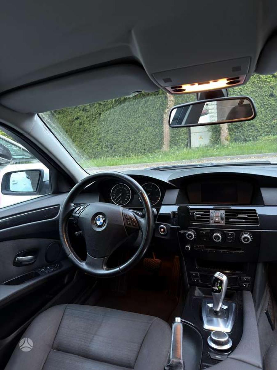 White BMW 525 2007 in Vilnius, with an engine capacity of 2.99 L and mileage of 289 thousand km for 4500 €, photo 19 on AUTOMOTO.COM.LV
