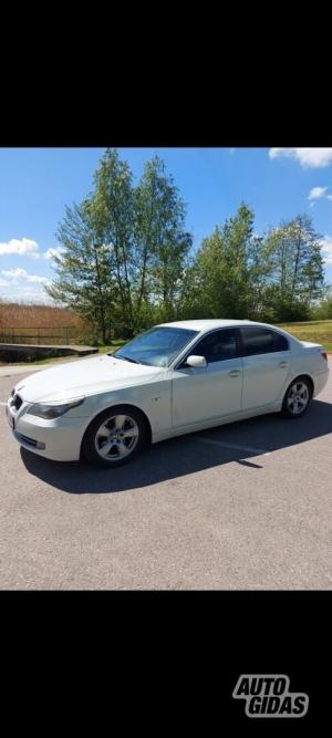 White BMW 525 2008 in Vilkaviskis, with an engine capacity of 3.00 L and mileage of 435 thousand km for 4500 €, photo 3 on AUTOMOTO.COM.LV