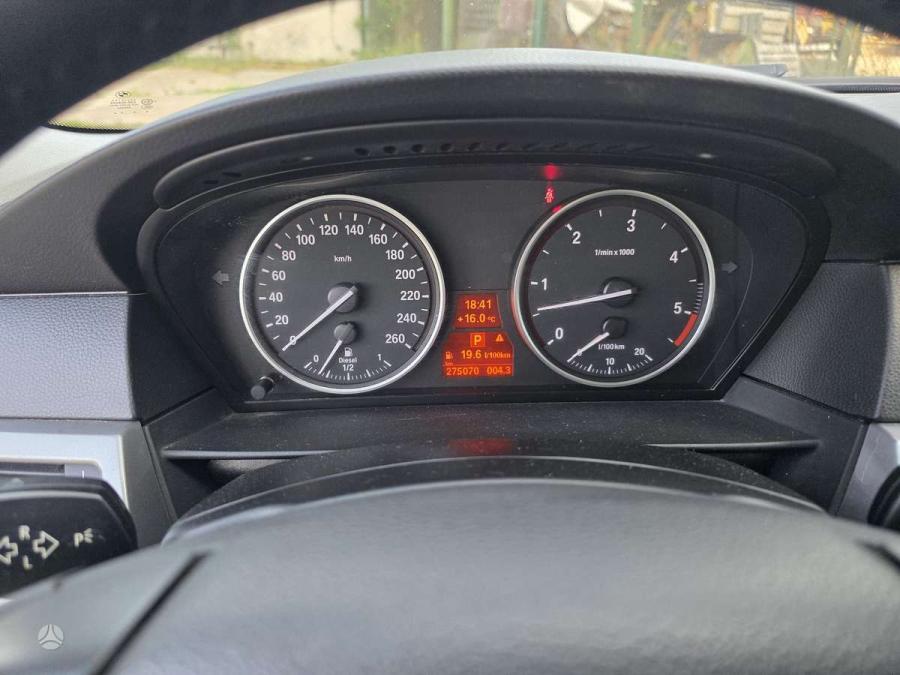 Белый БМВ 525 2008 в Утена, объемом двигателя 2.99 л и пробегом 275 тыс. км за 3750 €, фото 10 на AUTOMOTO.COM.LV