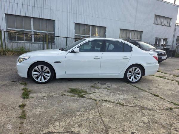 White BMW 525 2008 in Utena, with an engine capacity of 2.99 L and mileage of 275 thousand km for 3750 €, photo 4 on AUTOMOTO.COM.LV