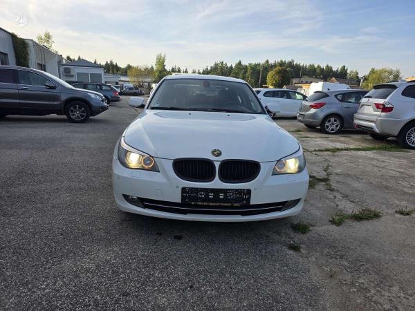 White BMW 525 2008 in Utena, with an engine capacity of 2.99 L and mileage of 275 thousand km for 3750 €, photo 7 on AUTOMOTO.COM.LV