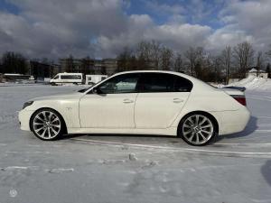 White BMW 525 2009 in Vilnius, with an engine capacity of 2.99 L and mileage of 390 thousand km for 9200 €, photo 6 on AUTOMOTO.COM.LV