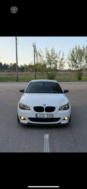 White BMW 525 2009 in Vilnius, with an engine capacity of 2.99 L and mileage of 390 thousand km for 9200 €, photo 8 on AUTOMOTO.COM.LV