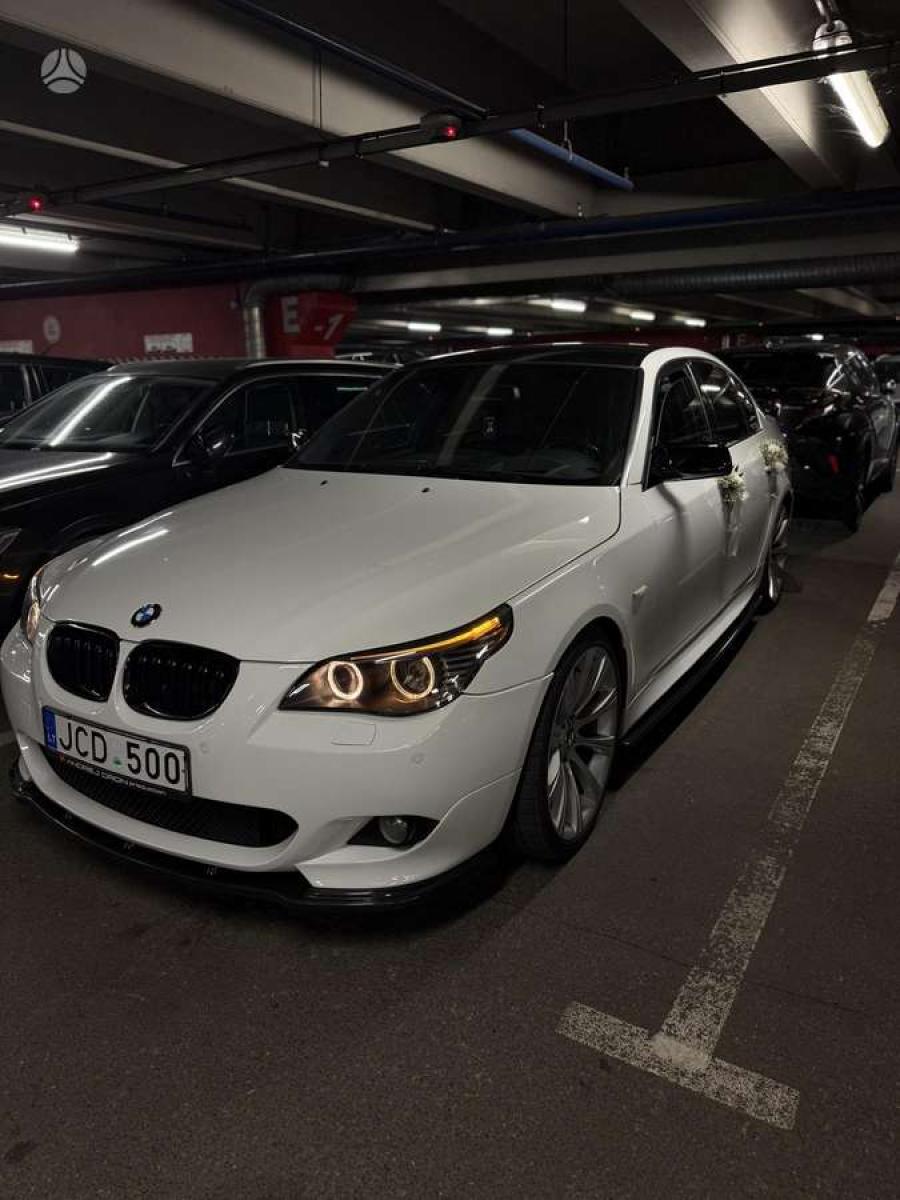 White BMW 525 2009 in Vilnius, with an engine capacity of 2.99 L and mileage of 390 thousand km for 9200 €, photo 9 on AUTOMOTO.COM.LV