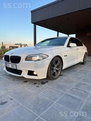 White BMW 525 2010 in Riga, with an engine capacity of 3.00 L and mileage of 318 thousand km for 13500 €, photo 4 on AUTOMOTO.COM.LV